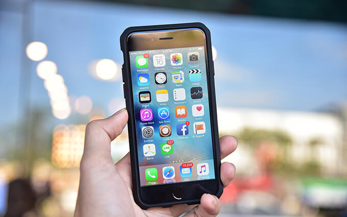 iPhone App Stuck on Waiting, Loading, or Installing? 13 Fixes to Try